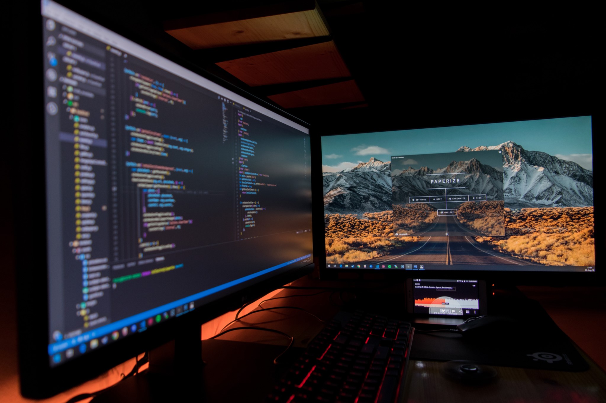 How To Boost Your Productivity with Multiple Monitors | Agatton